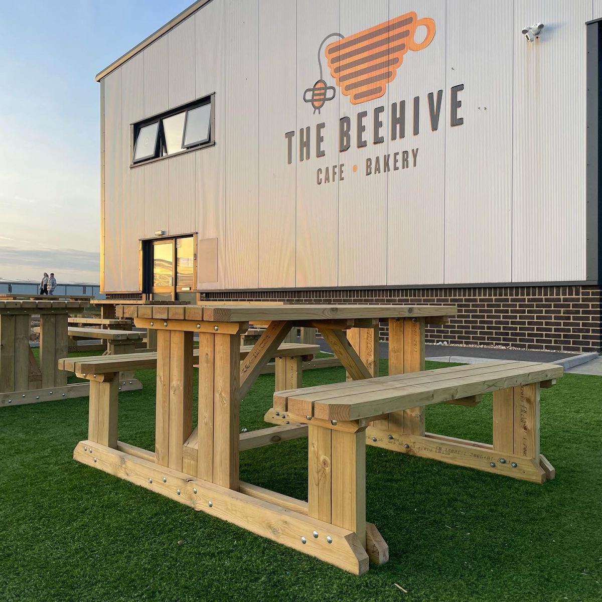 The Beehive Portland - Places to Eat in Dorset